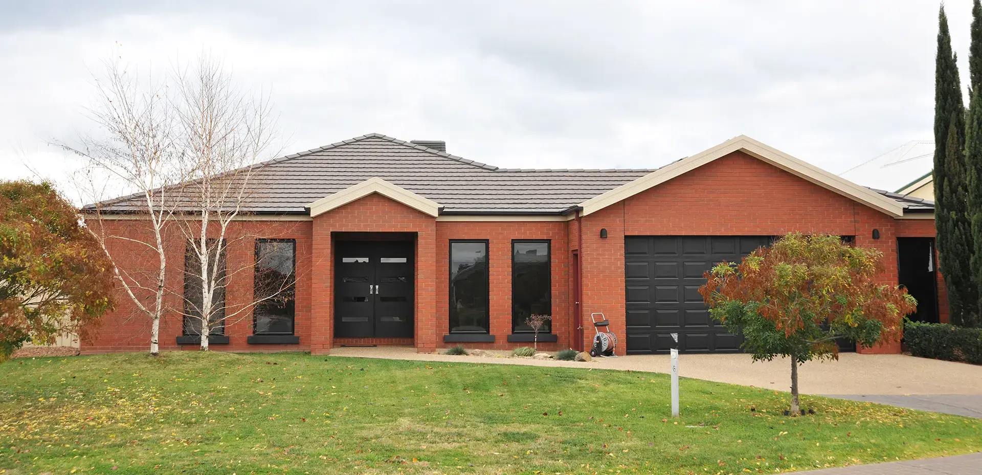 Entertainer 300 - Sessions Builders